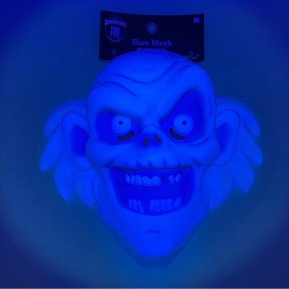 Disney | Holiday | Disney Haunted Mansion Ezra Ghost Glow Blacklight ...